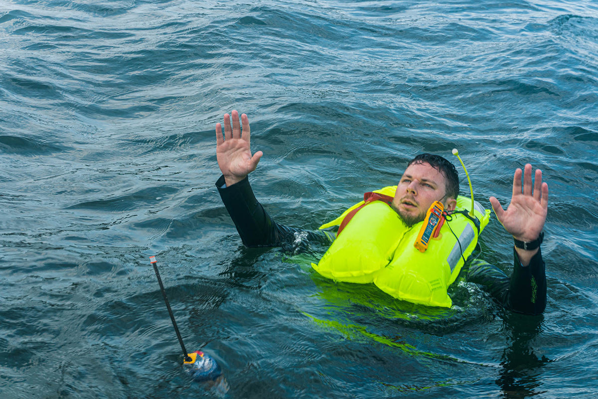 RESCUEME OCEAN SIGNAL EPIRB3 w/AIS – Safety at Sea